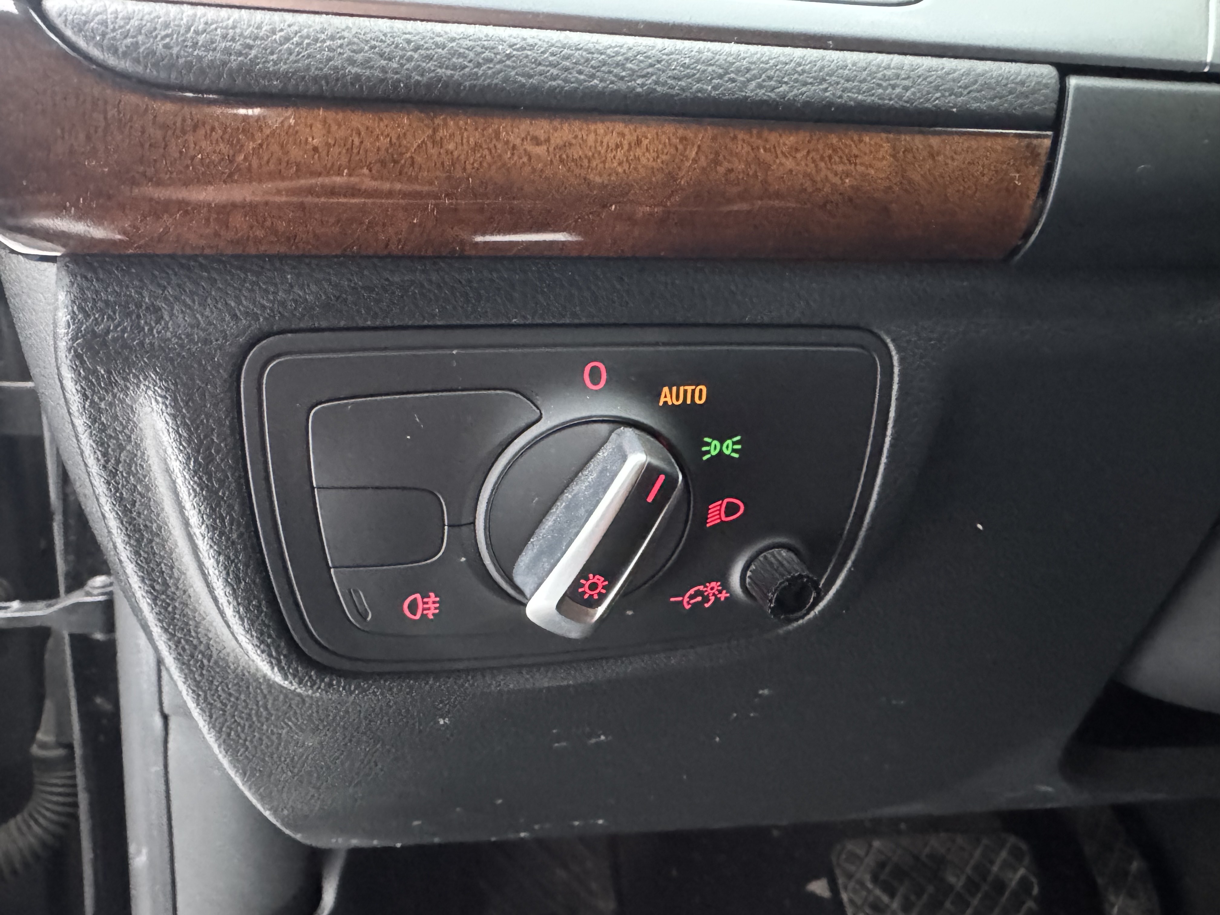 Oakville Used Car Dealer | New and Used Car For Sale | Bos Auto Corporation