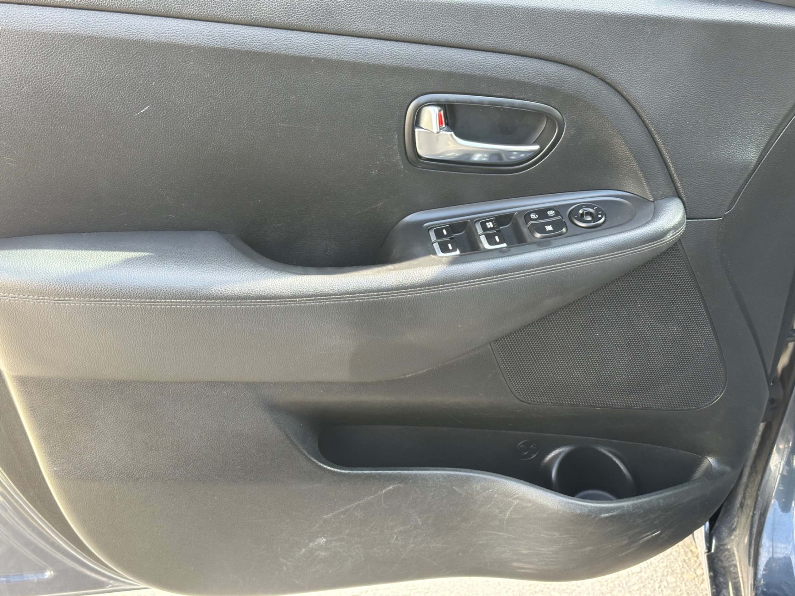 Winnipeg Used Car Dealer | New and Used Car For Sale | Gundhu