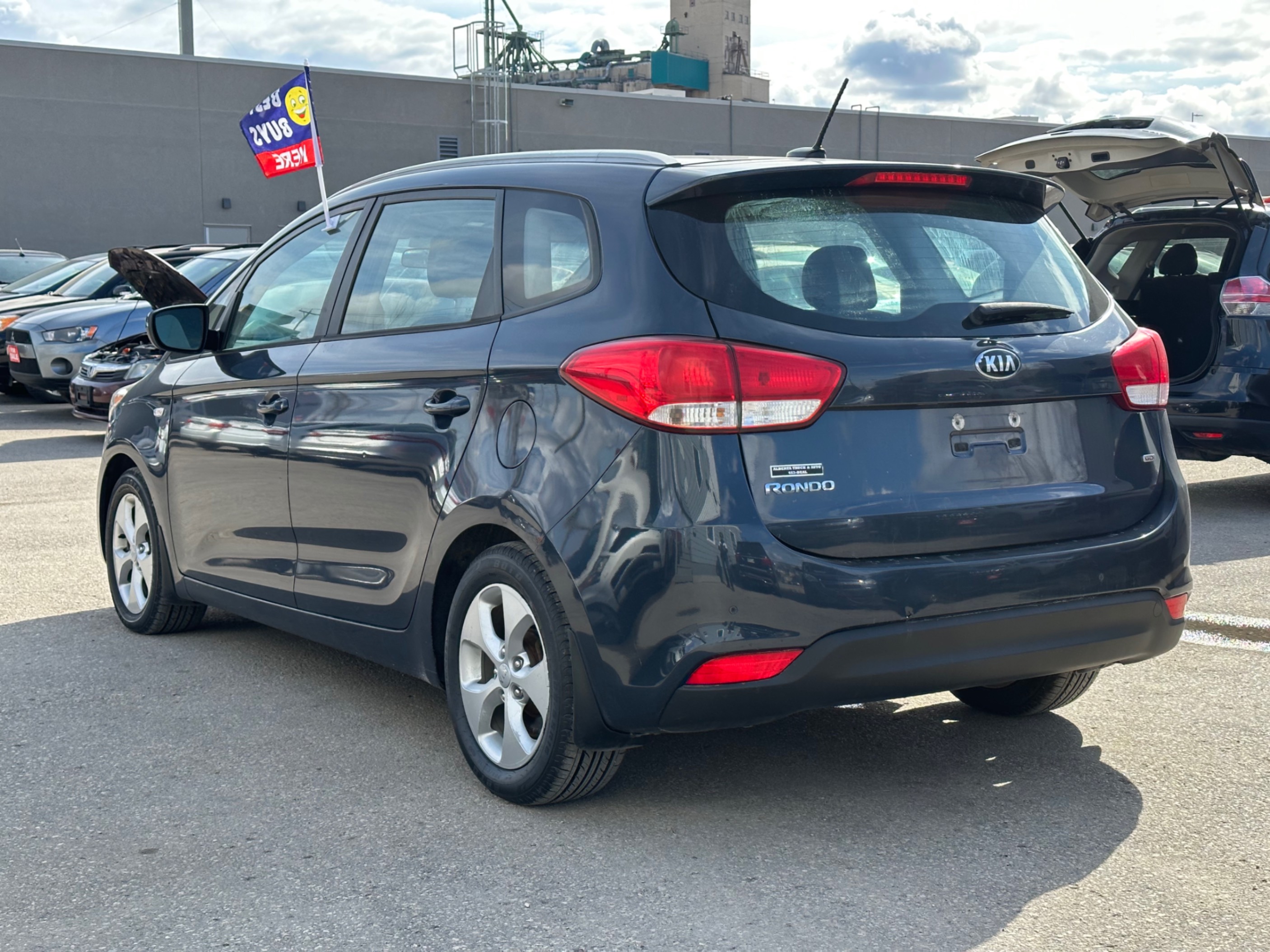 Winnipeg Used Car Dealer | New and Used Car For Sale | Gundhu