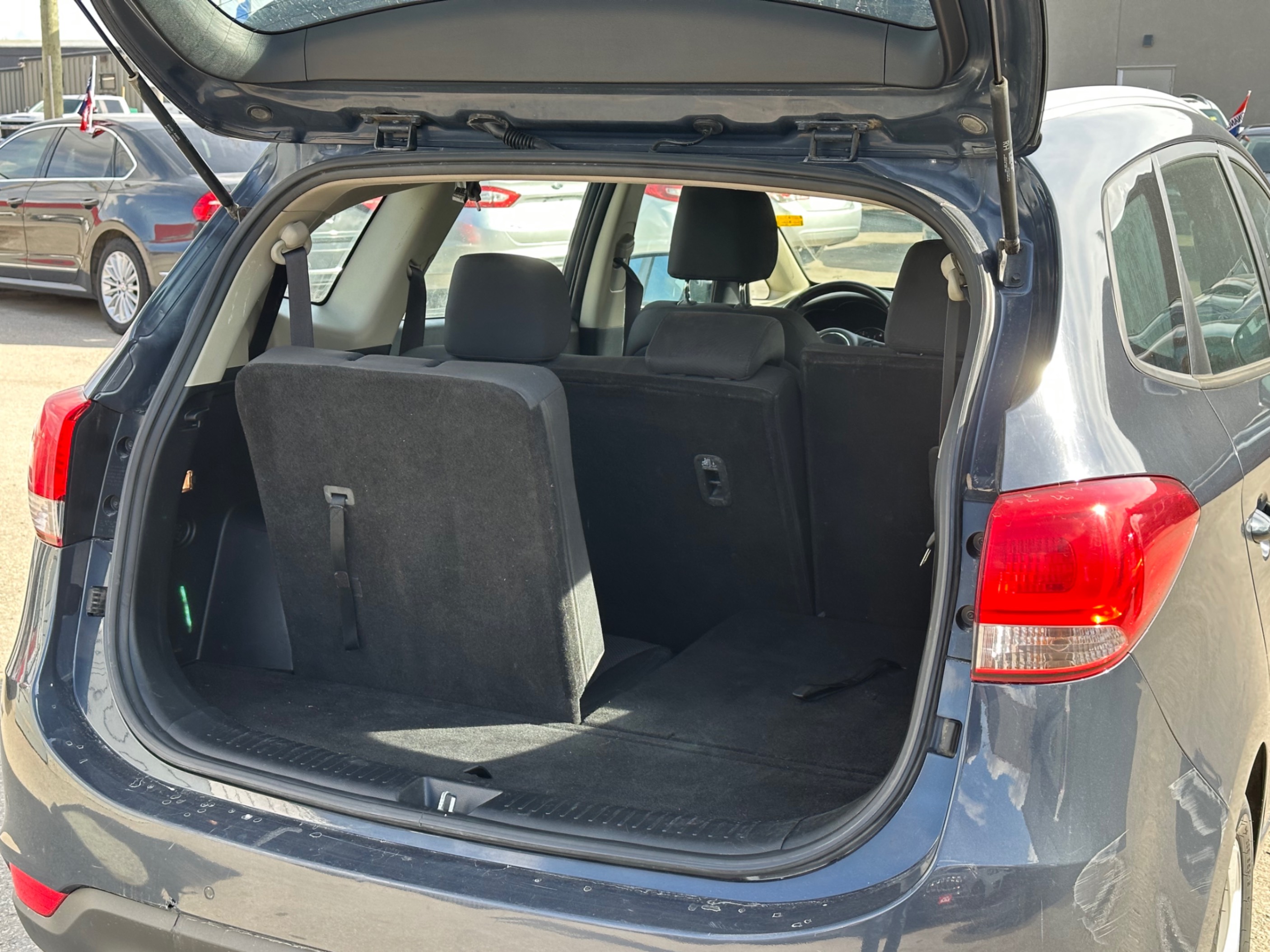 Winnipeg Used Car Dealer | New and Used Car For Sale | Gundhu