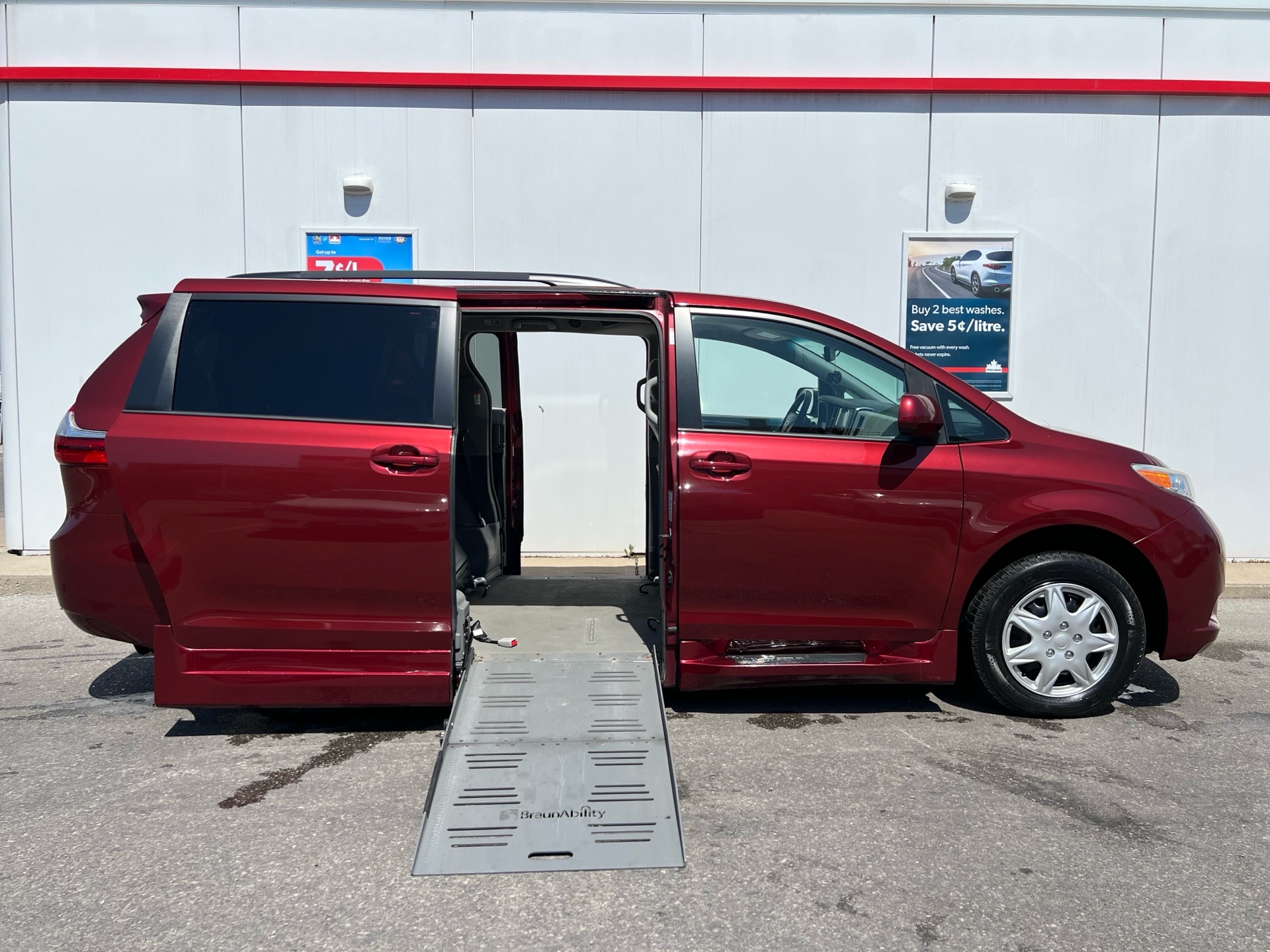 Used Car | TORONTO Used Car Dealer | New and Used Car For Sale | Lucky ...